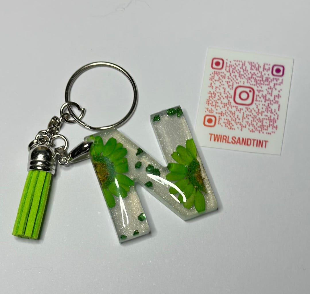 Personalized Resin Keychain With Real Flowers - Etsy