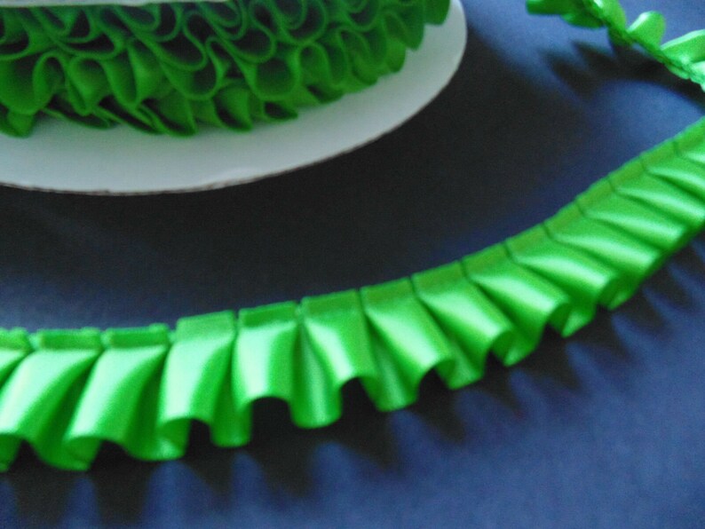 Satin Box Pleat Trim/ribbon Over 20 Colour 1 Metre Sewing/costume ...