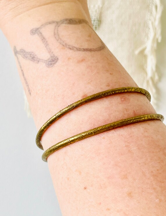 Pair of Delicate 70s Brass Bangles - Gem