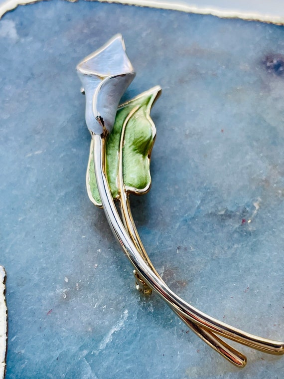 Skinny 70s Iris Pin - Gem