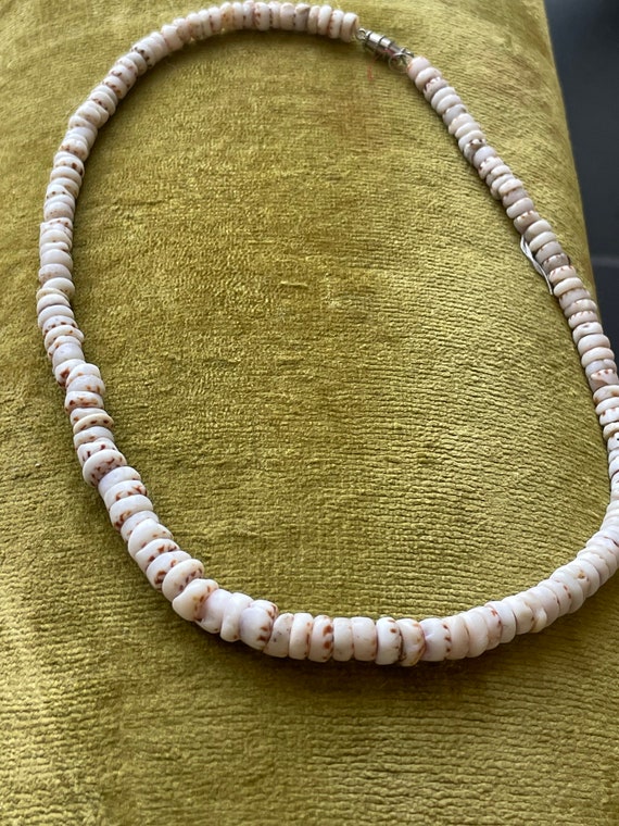 1970’s Shell Choker - Gem