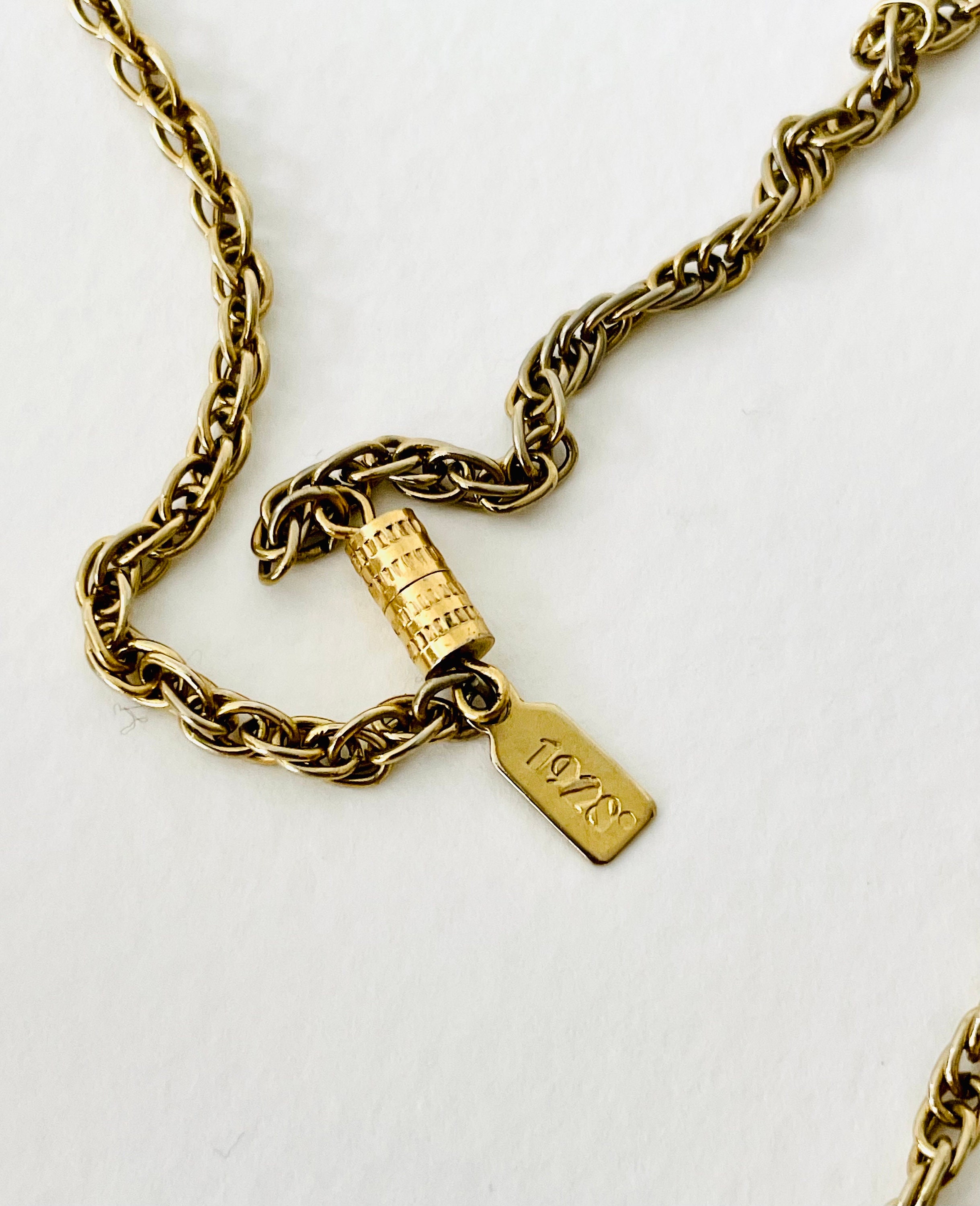 1928 Flapper/deco-style Golden Locket on Long Chain - Etsy