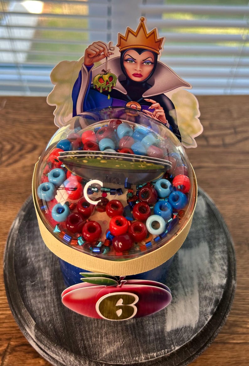 Princess Pringles/ Snow White Shaker Personalized Pringles/personalized ...