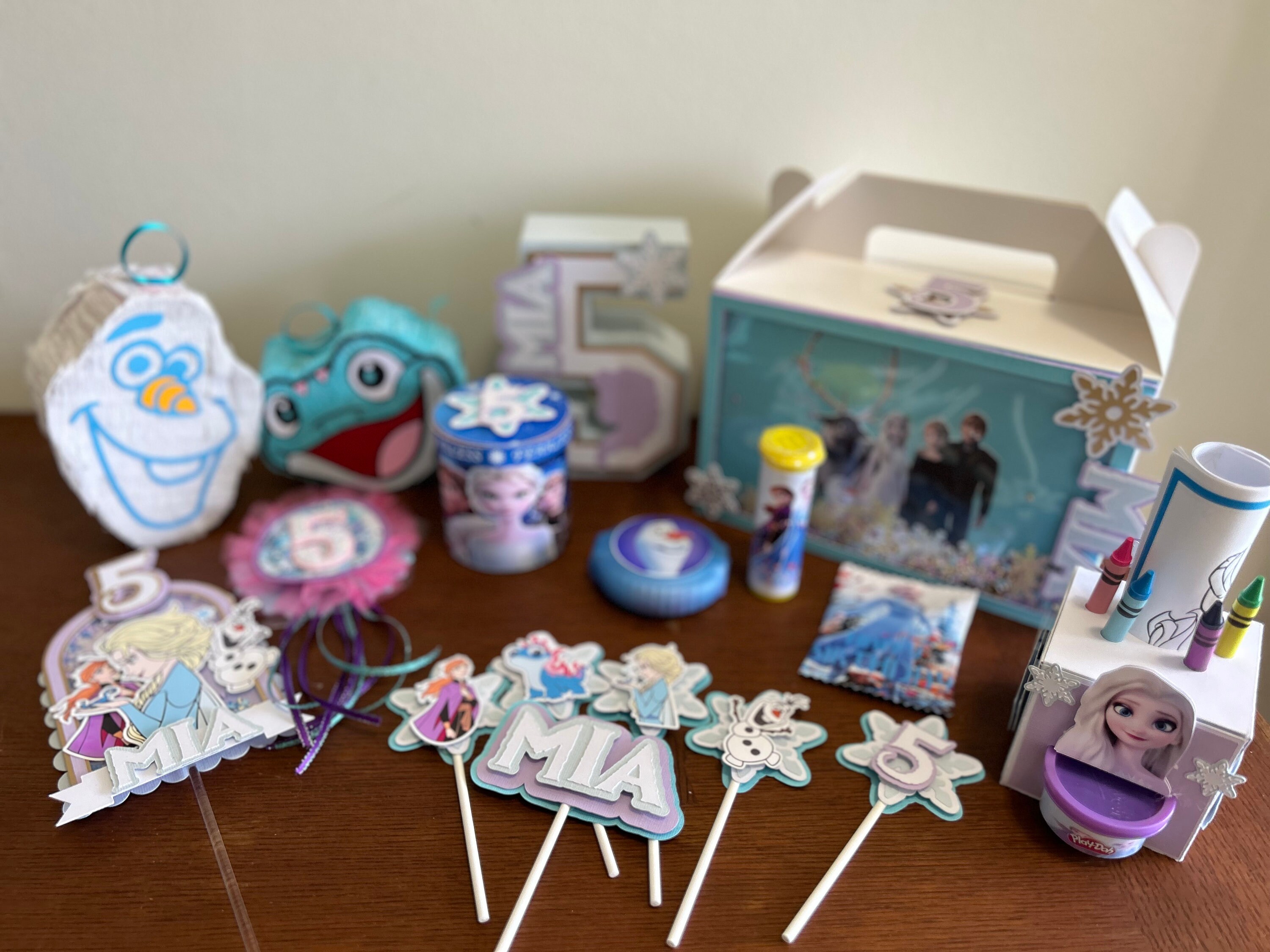 Frozen Themed Cake Topper/ Frozen Cake Topper Shaker/ Personalized Cake ...