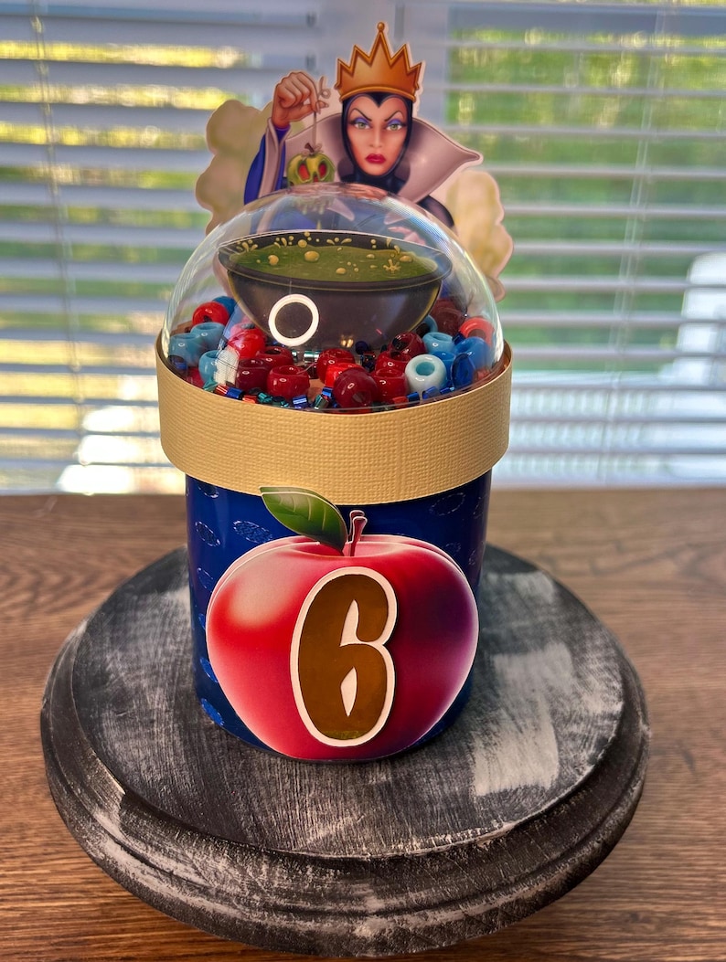 Snow White Pringles Shaker, Personalized Princess Party Favors - Etsy