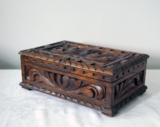Hand Carved Wood Box, Vintage Trinket or Jewelry Box, Folk Art Storage ...