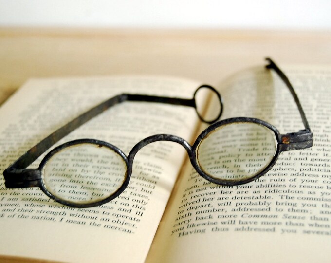 Antique Spectacles 1700s Forged Iron Temple Eyeglasses Double Hinged - Etsy