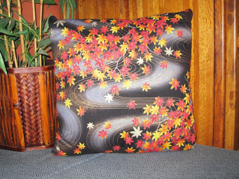 Maple Kaede Leaves and Stream Design Japanese Asian Zippered 20 Inch ...