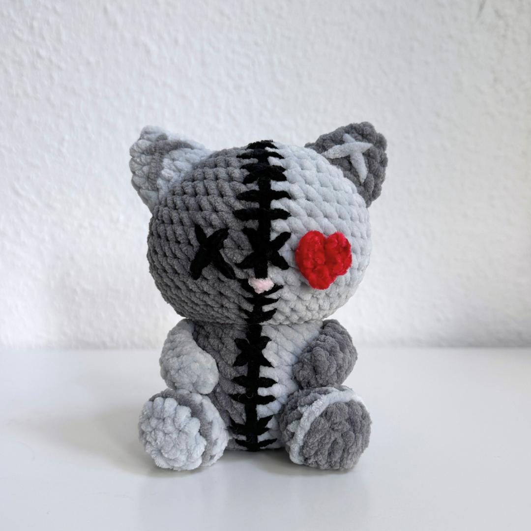 Spooky Kitty Crochet Pattern | Halloween Amigurumi Pattern | Patched up ...