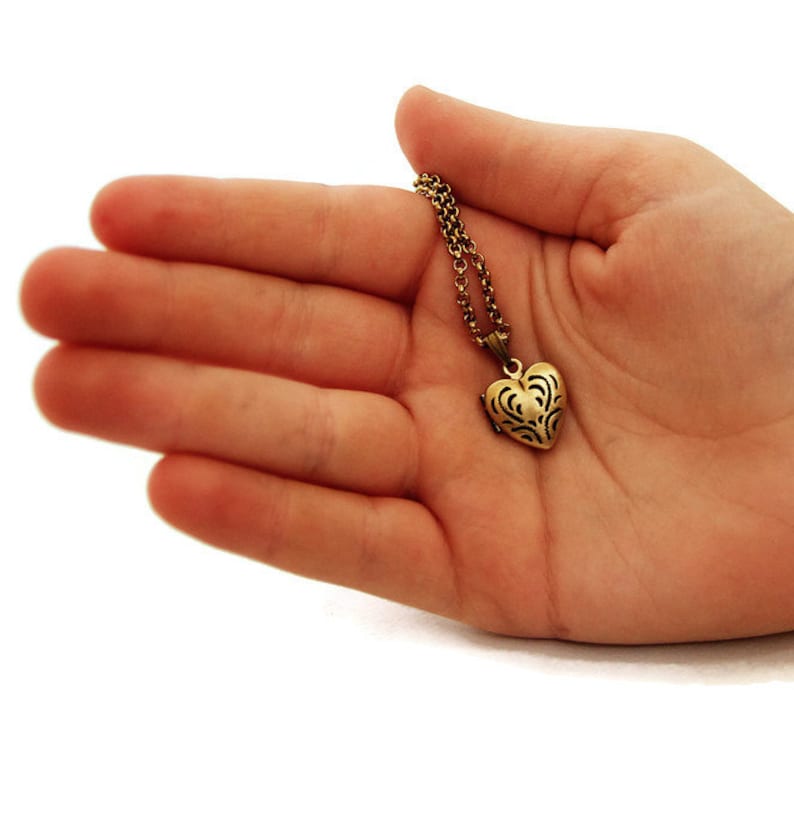 Teeny Tiny Gold Heart Locket Tiny Heart Locket Necklace - Etsy