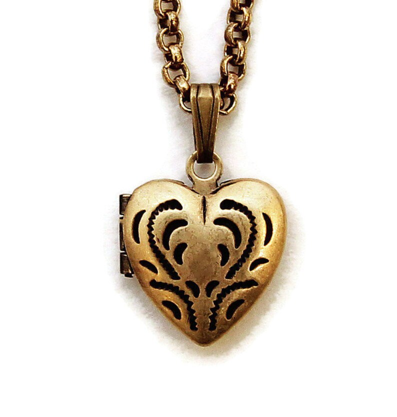 Teeny Tiny Gold Heart Locket Tiny Heart Locket Necklace - Etsy