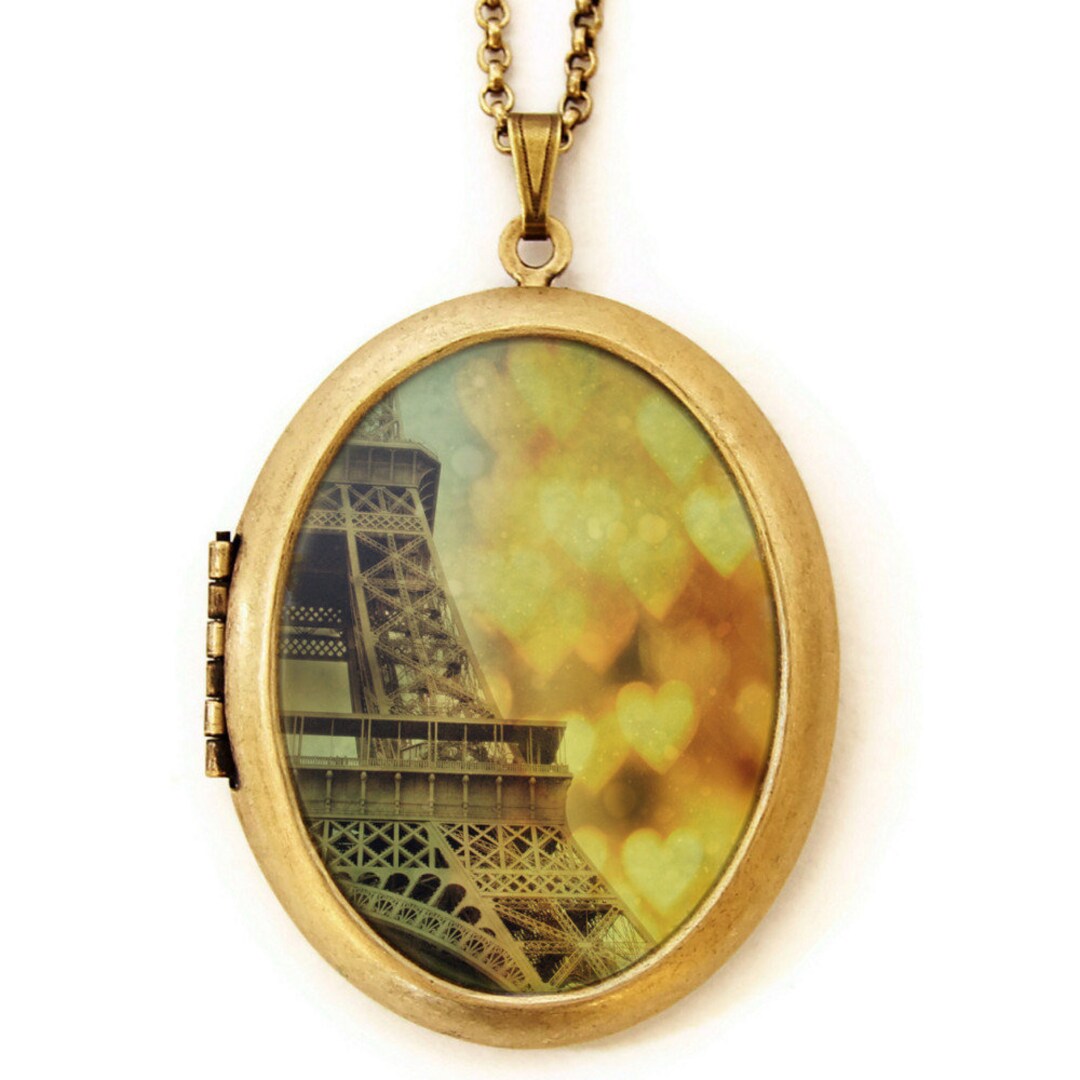 Photo Locket - Paris in the Snow - Romantic Eiffel Tower With Bokeh ...