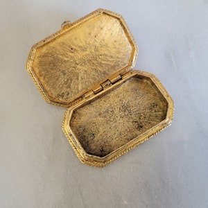 Estee Lauder Youth-dew Regency Compact Gold Tone Red Enamel Empty Solid ...