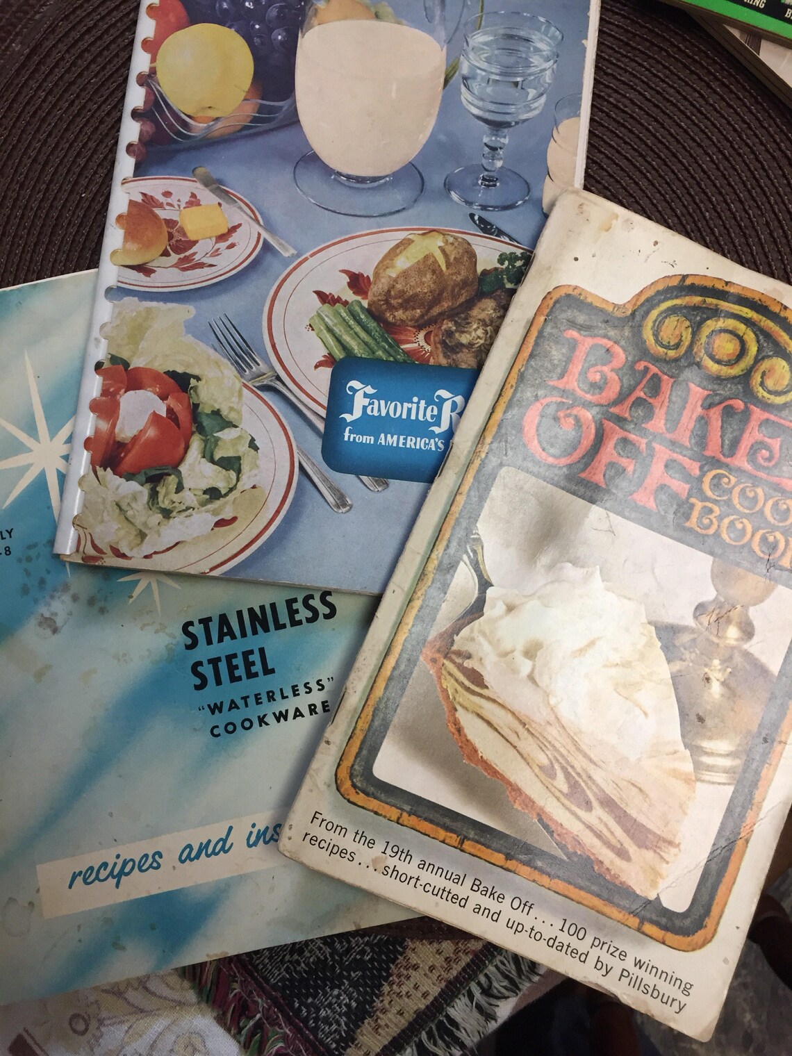 Vintage Cookbooks Set of Three Instant Collection - Etsy