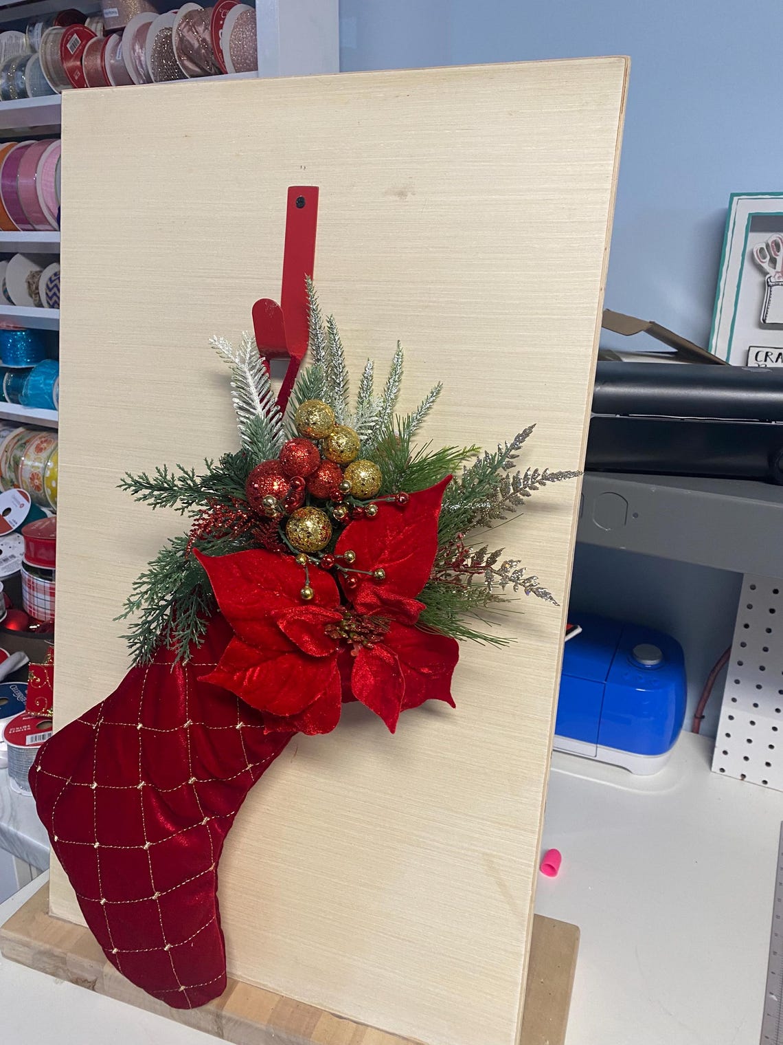 Stocking Wreath, Christmas Stocking Arrangement, Holiday Wreath ...