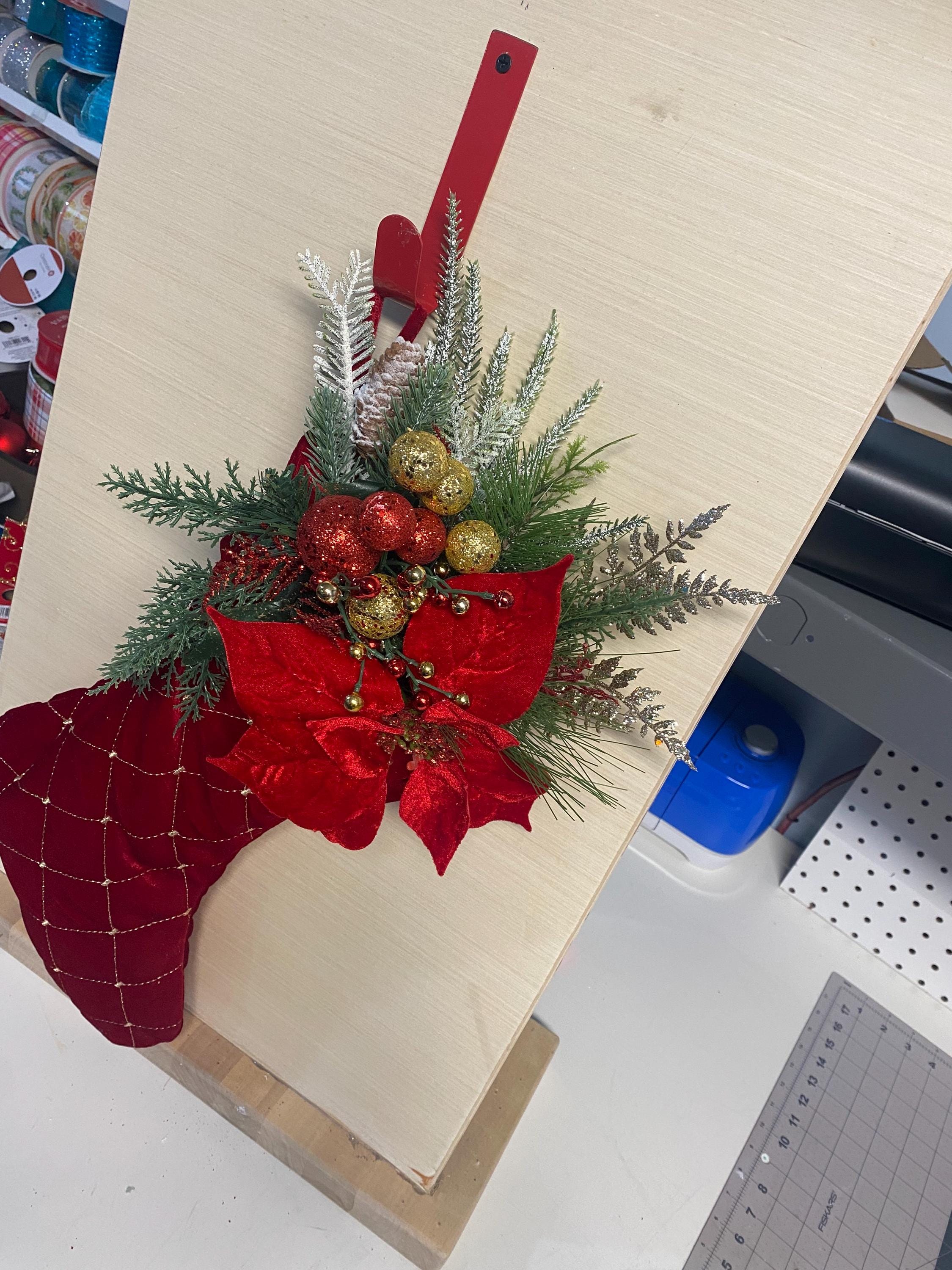 Stocking Wreath, Christmas Stocking Arrangement, Holiday Wreath ...
