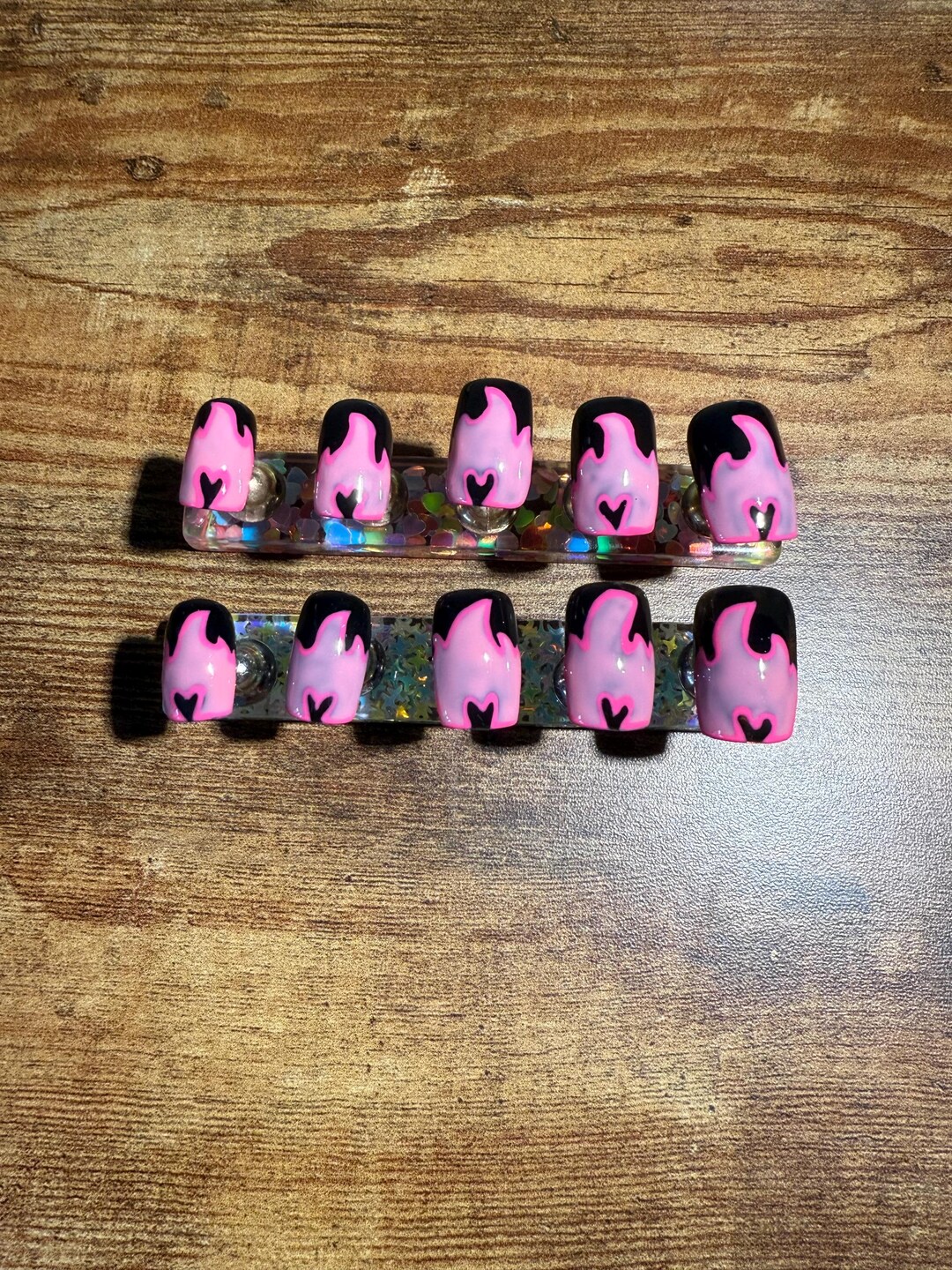 Kern Flame - Black and Pink Pattern Press-on Nails | Handmade Extra ...