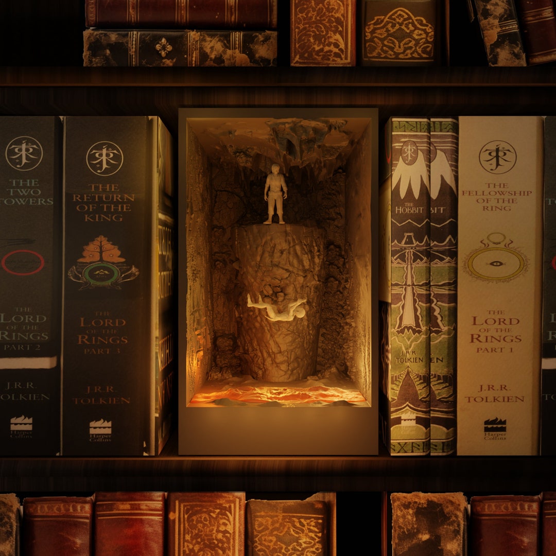 Lamp Booknook, Gollum Falls Into the Lava With the Ring, Lord of the ...