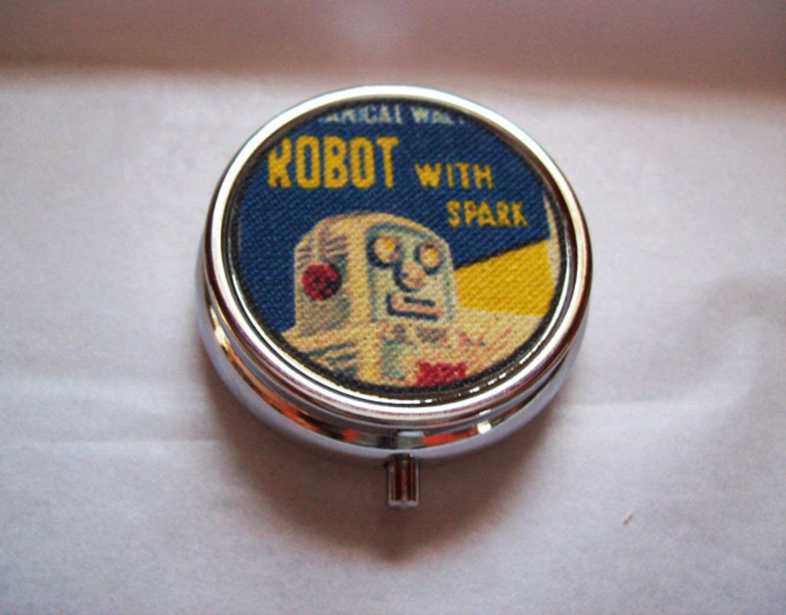 Retro Robot Pill Box Vintage 1950s Tin Toy Kitsch Vitamin Case - Etsy