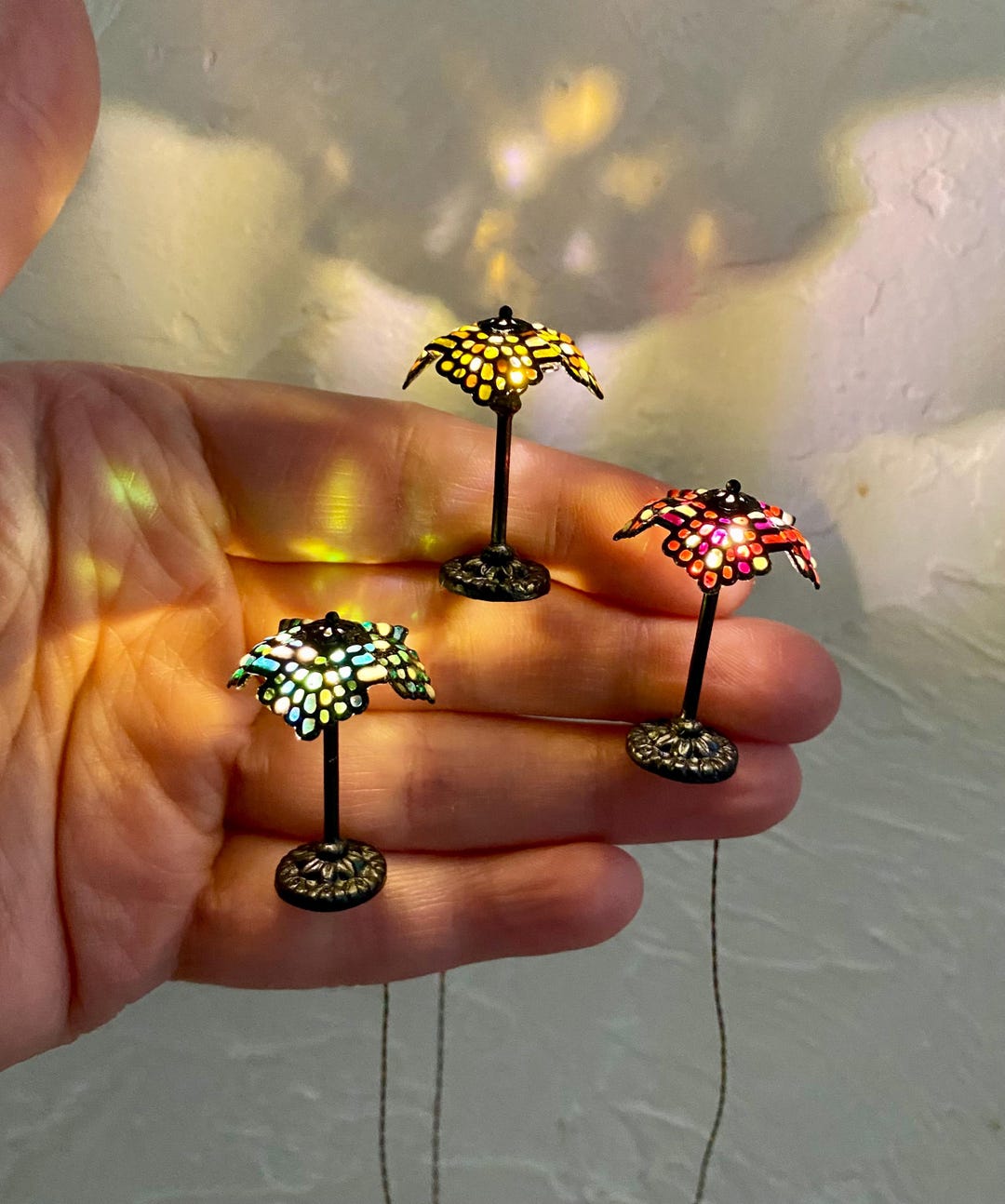 Miniature Stained Glass Lamp, Working Battery Powered, 1:12 Scale Table ...