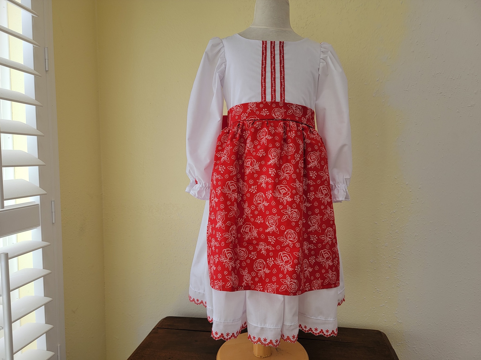 Girls Croatian National Folk Costume Dress, White and Red, Croatia ...