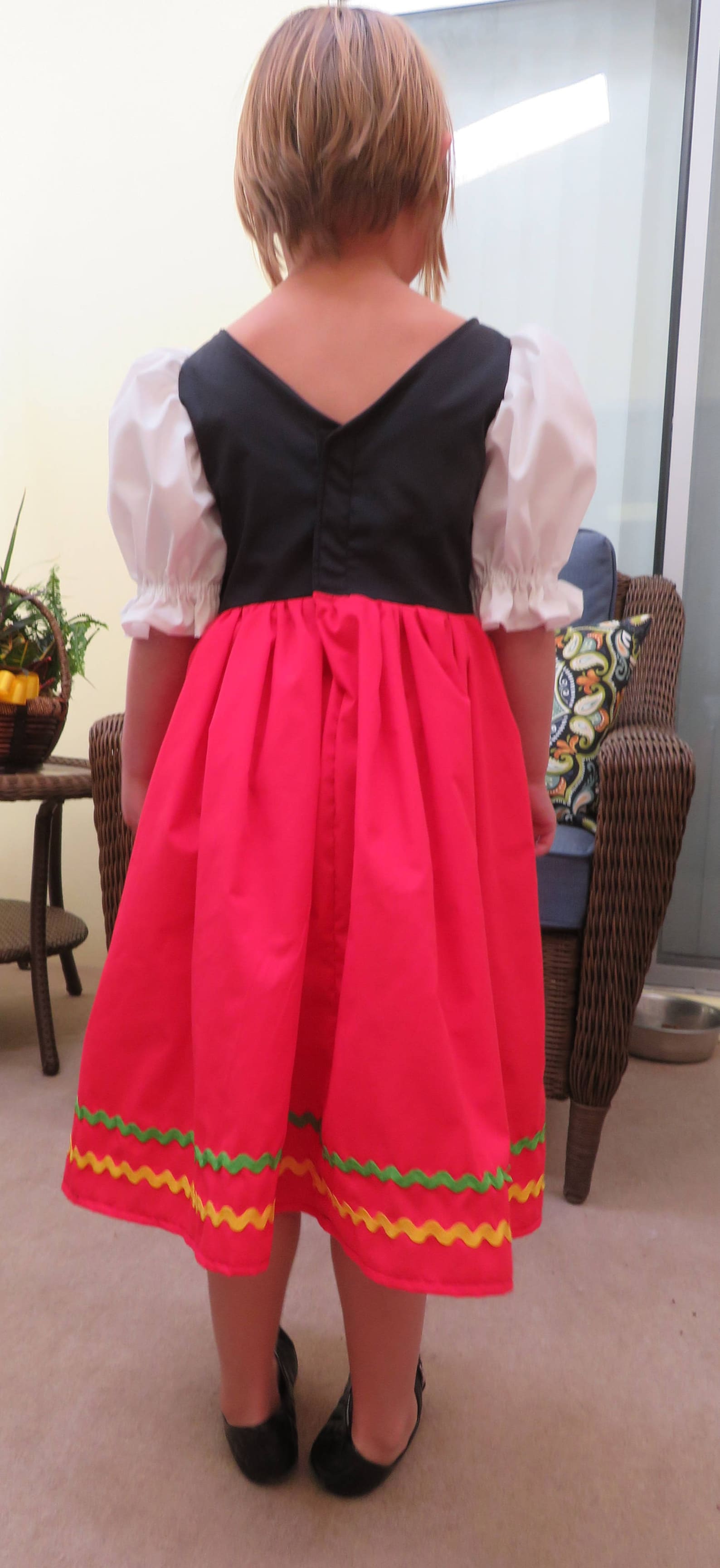 Girls Italian Traditional Folk Dress, Italy, International, Tarantella ...