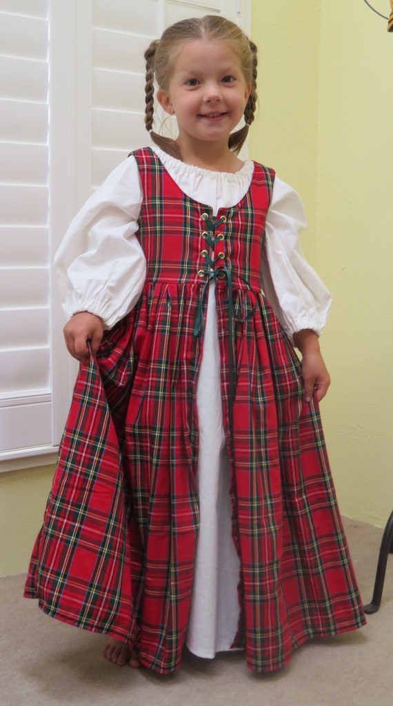 Traditional Scottish Girls