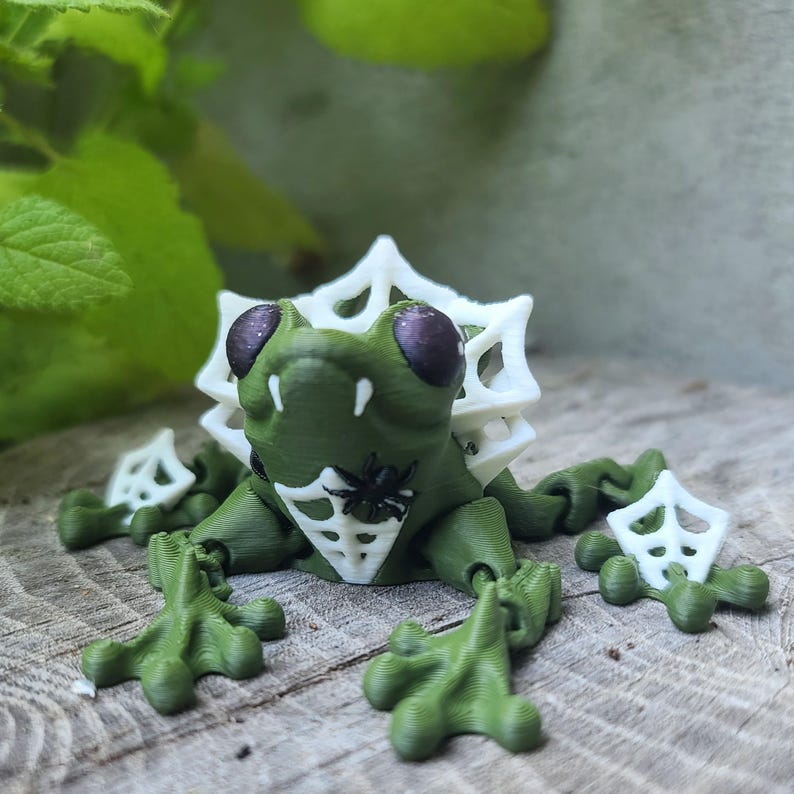 Vampire Frog - 3D Printed Articulated Fidget Toy - Etsy