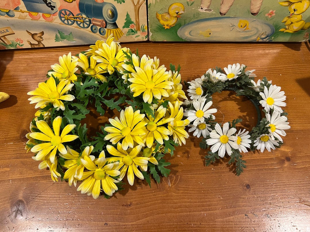 Vintage 1970s Daisy Candle Rings – Set of 2 - Etsy