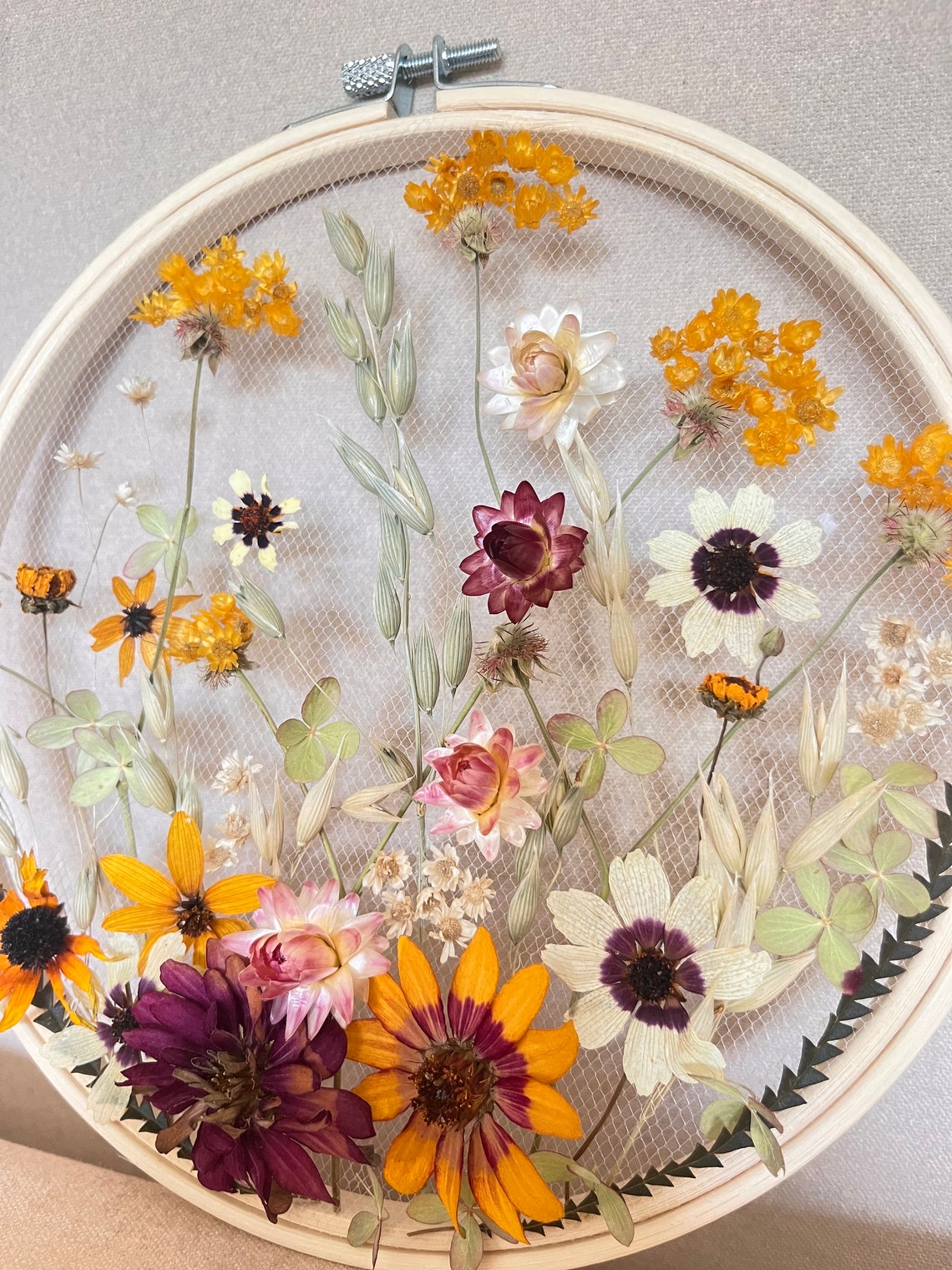 The Zinnia - Botanical Embroidery Hoop - Dried Flowers Wall Art Decor ...