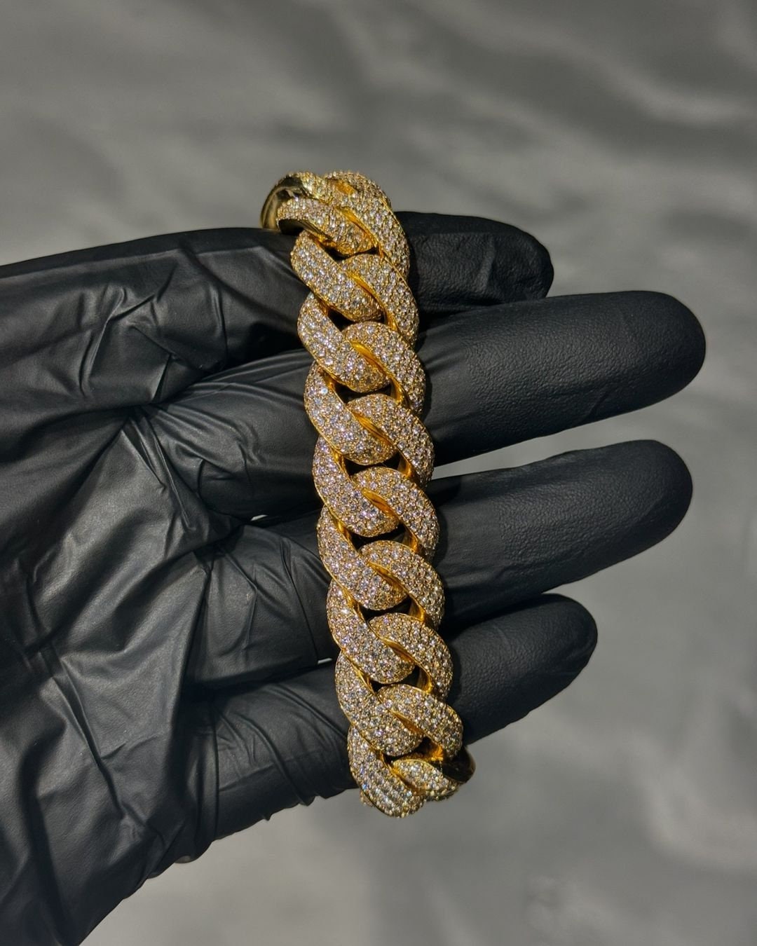 18mm Ice Out VVS Diamond Cuban Link Bracelet VVS Moissanite Miami Cuban ...