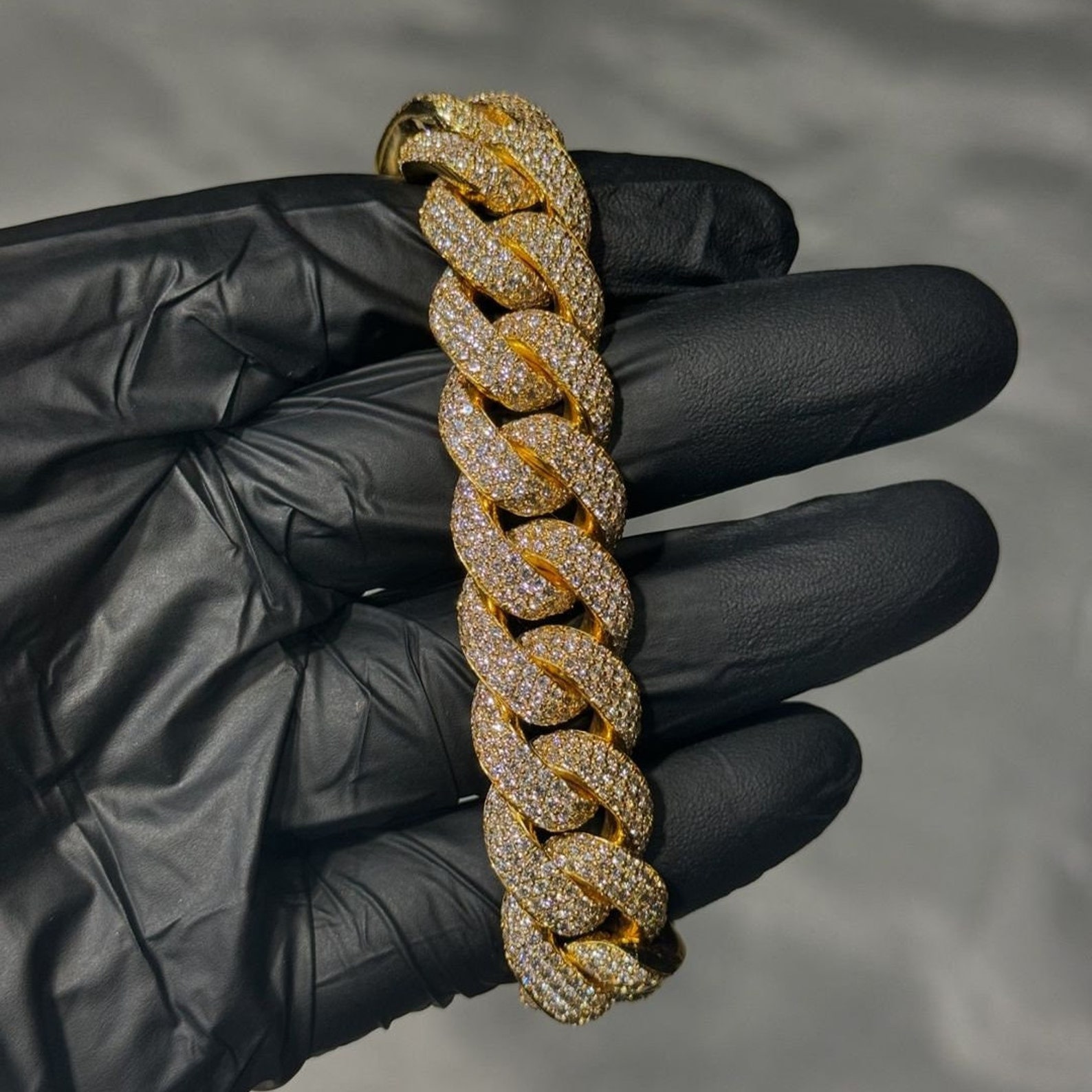 18mm Ice Out VVS Diamond Cuban Link Bracelet VVS Moissanite Miami Cuban ...