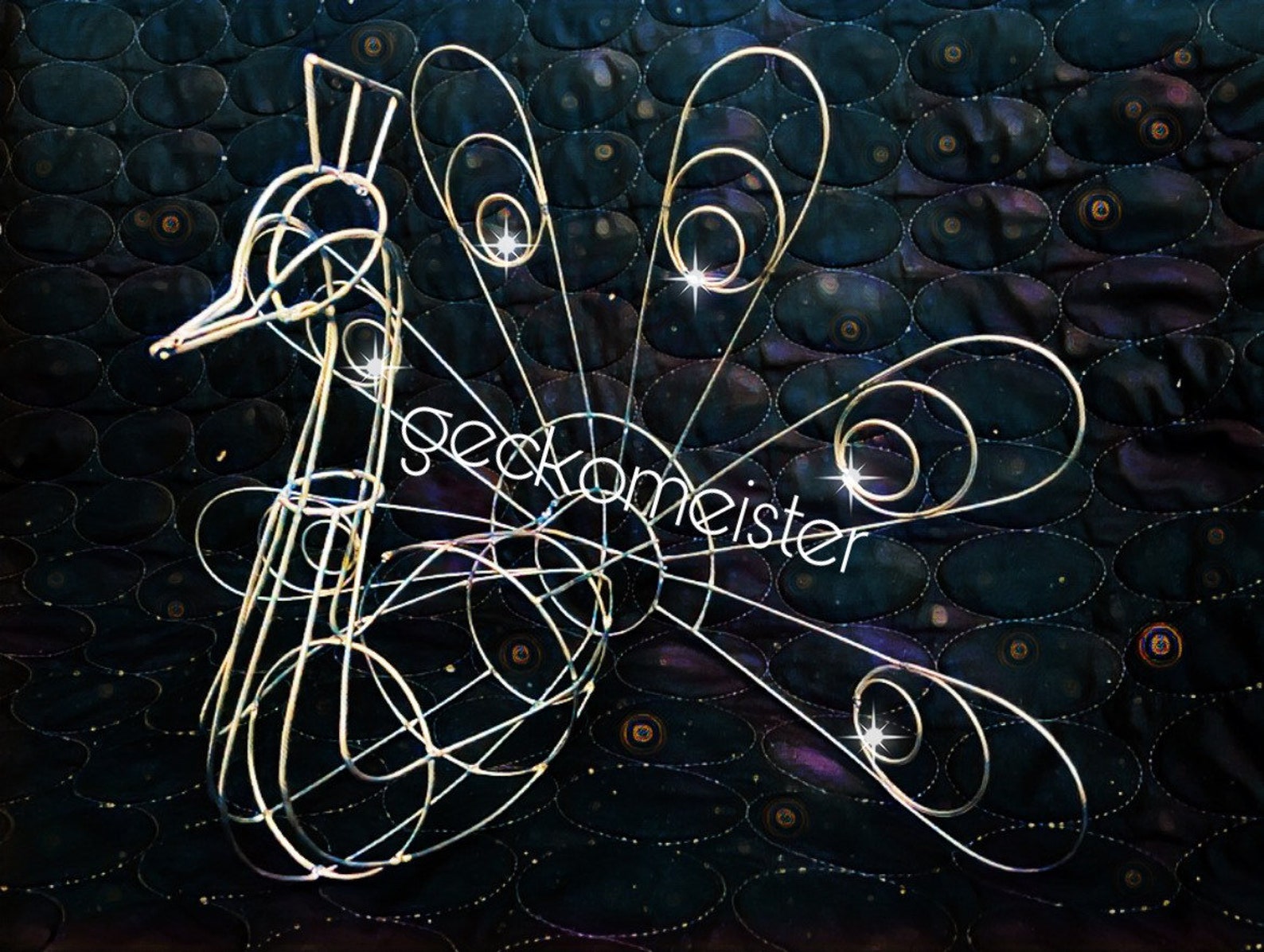 Sitting Peacock Topiary Wire Frame Design - Etsy