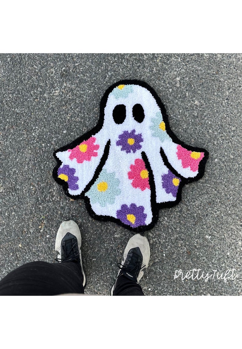 Flower Ghost Tufted Rug, Cute Room Decor, Spooky Decor Custom Rug - Etsy
