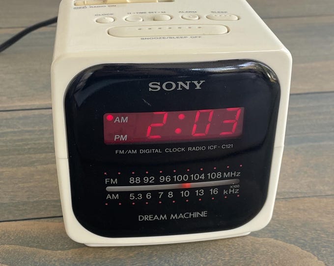 Vintage Sony Dream Machine White Cube AM/FM Alarm Clock Radio ICF-C121 ...