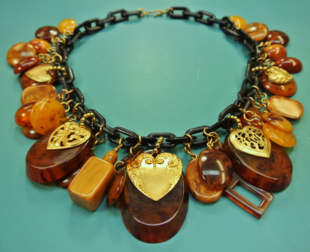 Vintage 1940s Bakelite Pendant Choker: Brass Heart Charms - Etsy