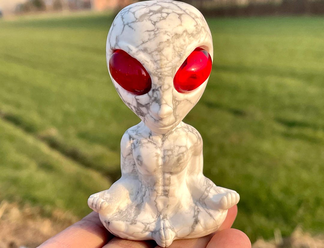 3.1''+ Hand Carved Aliens,crystal Alien Skull, Skull,howlite Alien ...