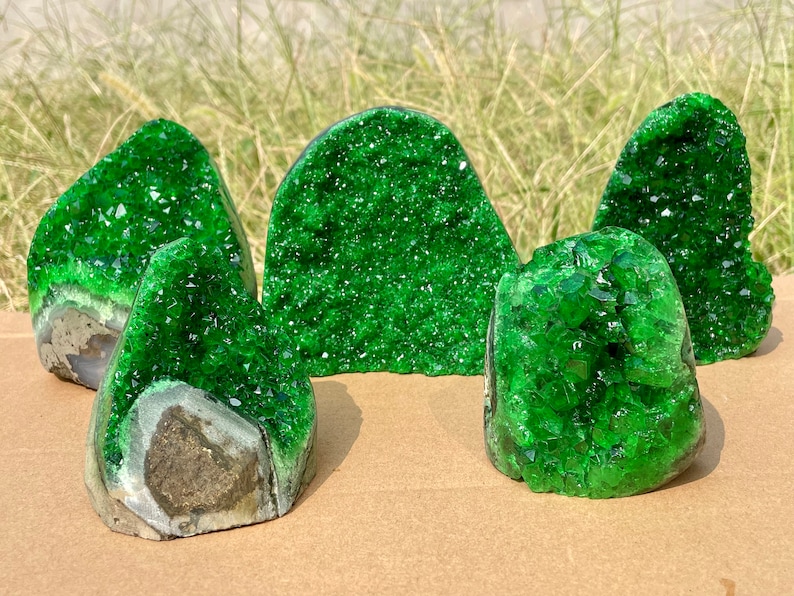 Green Quartz Crystal Geode: Home Decor, Healing Gift - Etsy