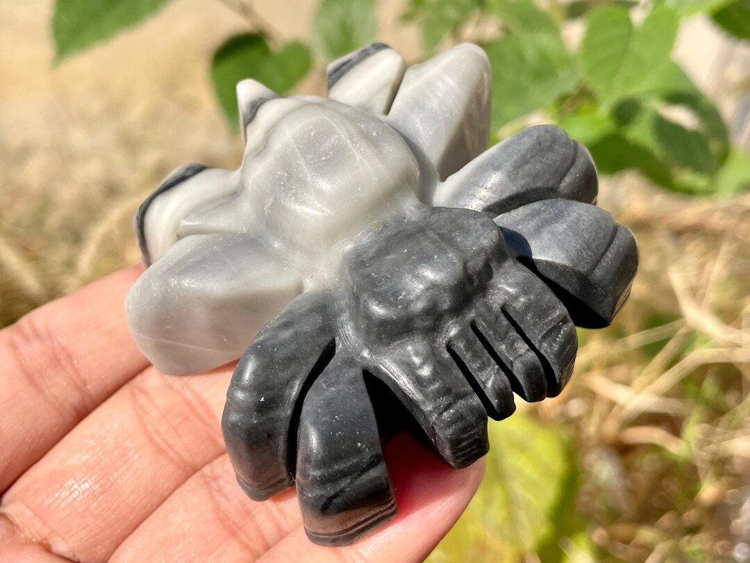 2.4“hand Carved Spider,crystal Spider Skull,natural Tai Chi Stone ...