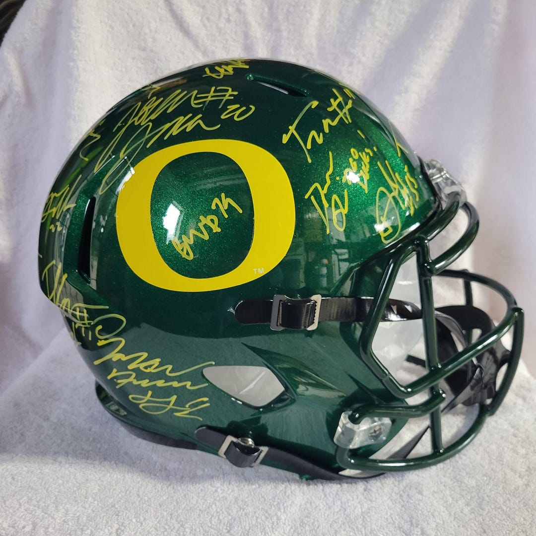 Oregon Ducks Dan Lanning Dillon Gabriel Traeshon Holden Evan Stewart ...