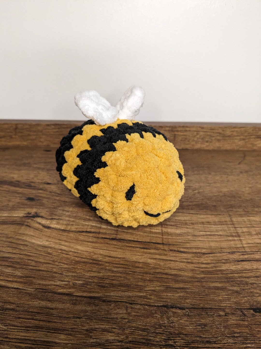 Crochet Chunky Bee Plushie Amigurumi (small) - Etsy