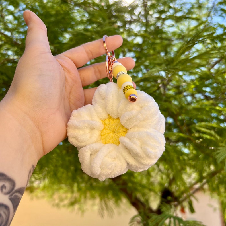 Flower, Crochet Flower, Flower Keychain, Flower Puff, Beaded Keychain ...