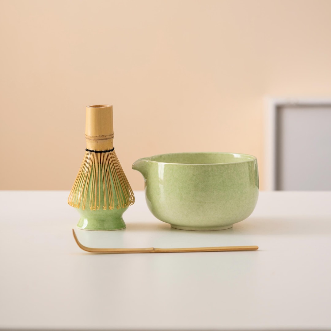 Green Ceramic Matcha Bowl Set With Spout Bamboo Whisk and Chasen Holder ...