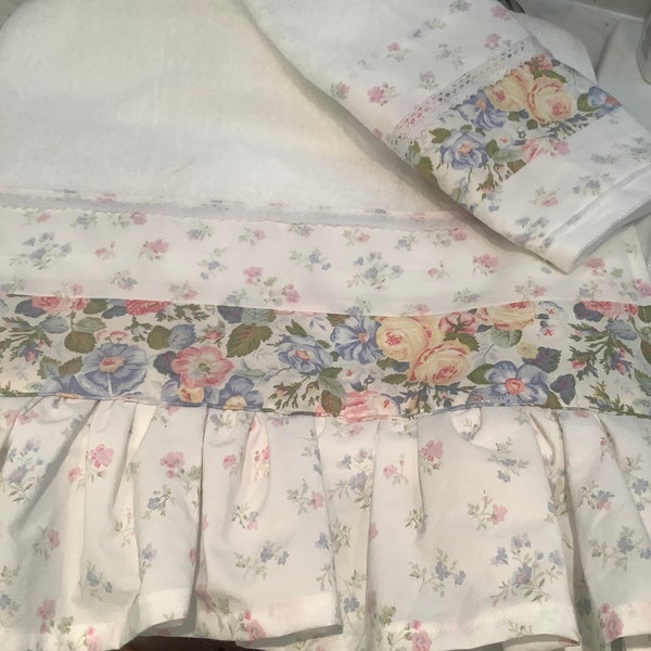 Laura Ashley Towels - Etsy