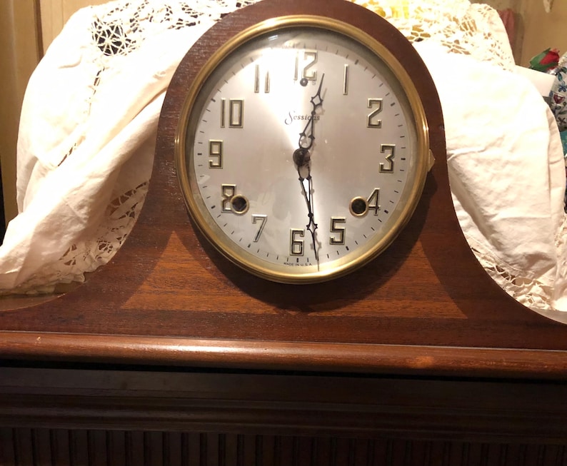 Sessions Wooden Mantel Clock - Etsy