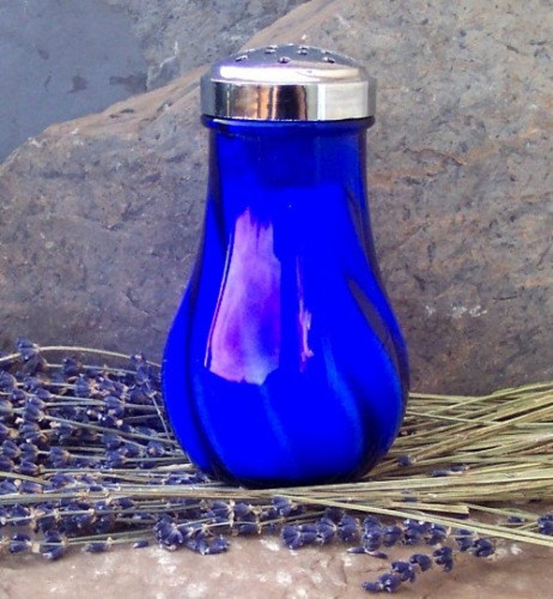 8 Ounces Dusting Powder Shaker With All Natural Lavender Body Powder ...