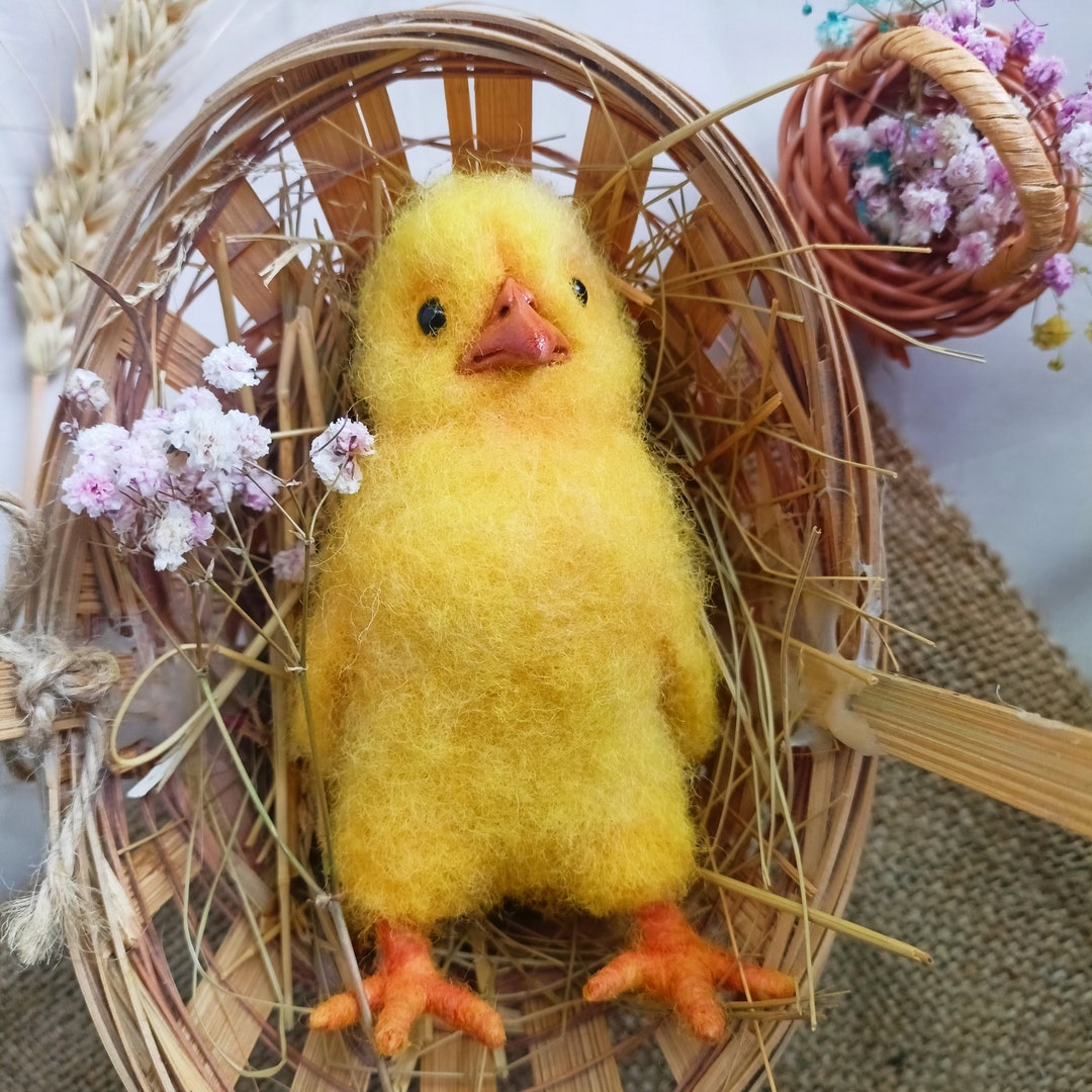 Needle Felted Baby Chick, Wool. Easter Chick, Easter Decor, Realistic ...