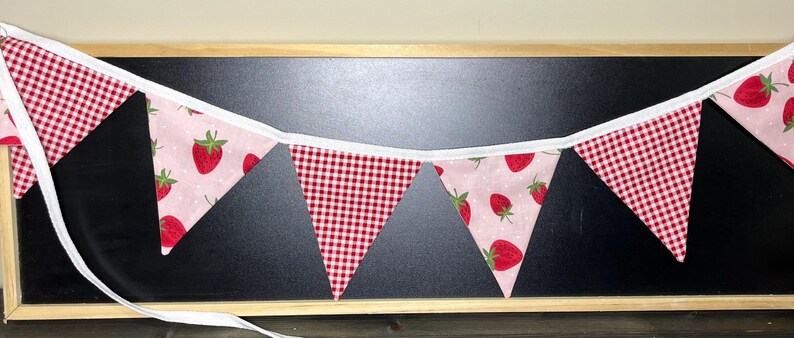 Strawberry Banner, Picnic Party Decor, Handmade Fabric Pennant Bunting ...