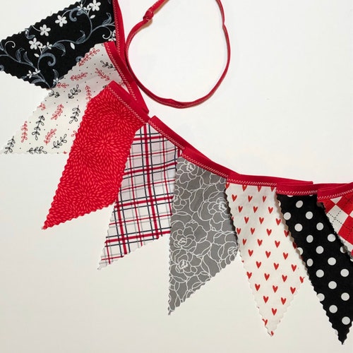 Mini Pennant Fabric Banner VALENTINES DAY Childrens Decor - Etsy