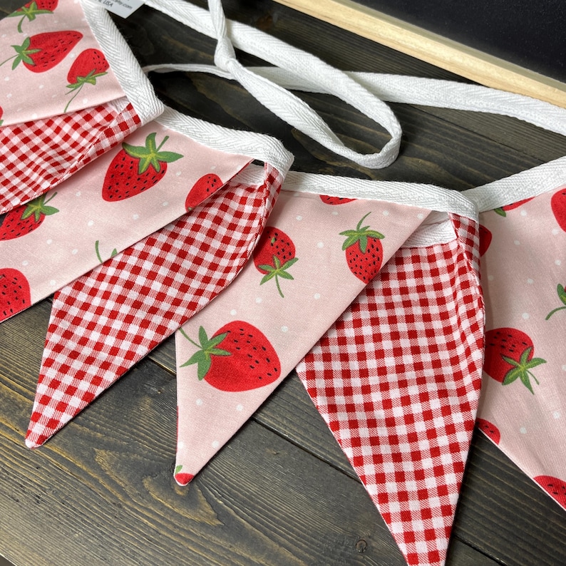 Strawberry Banner, Picnic Party Decor, Handmade Fabric Pennant Bunting ...